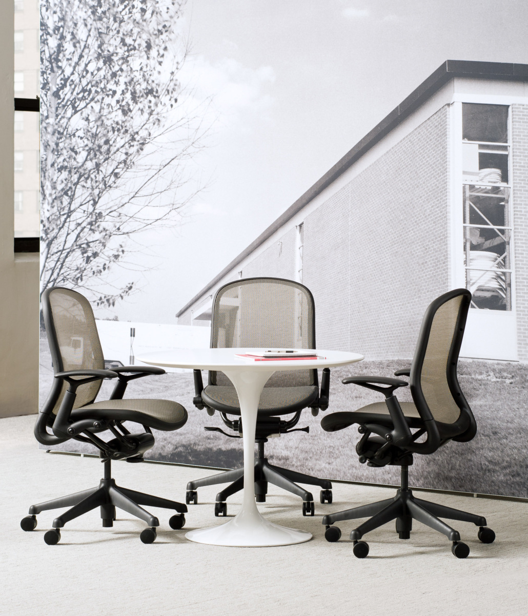 Saarinen Table - Education Snapshots