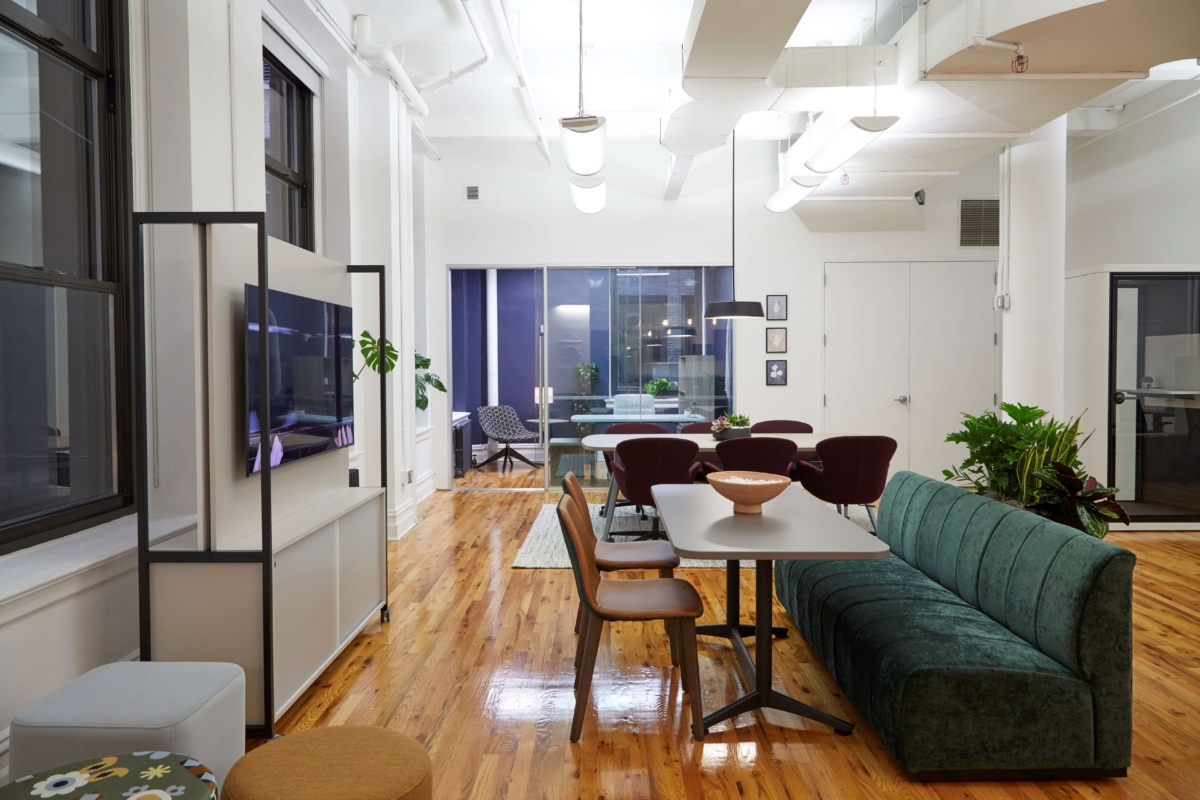 Swift Lounge - Education Snapshots