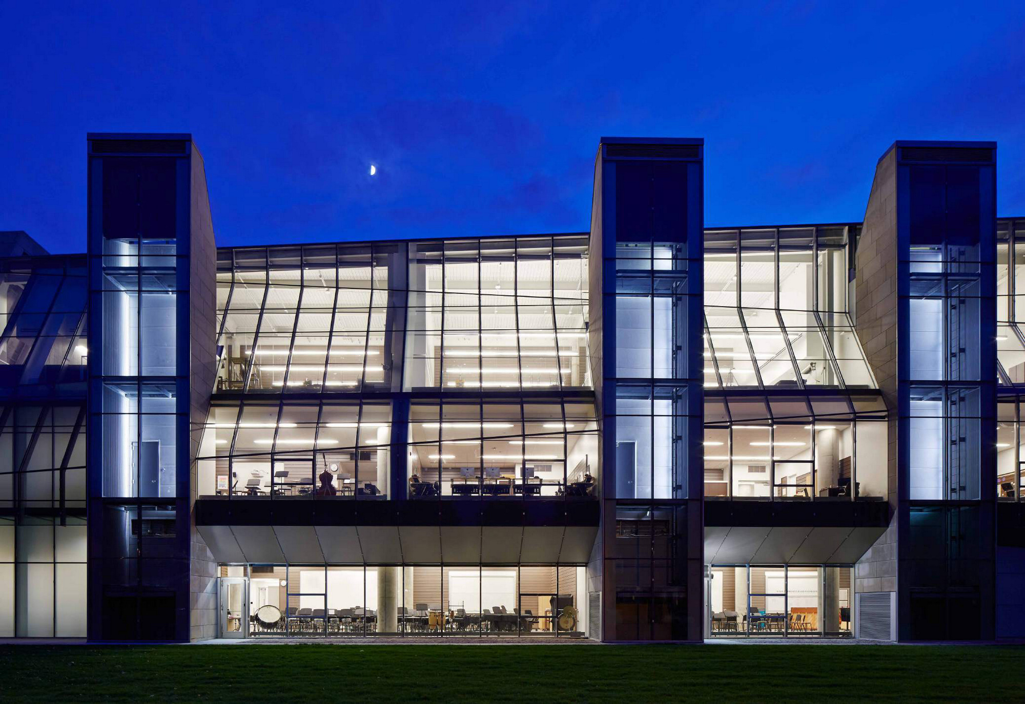 Gordon Parks Arts Hall at The University of Chicago Laboratory Schools ...