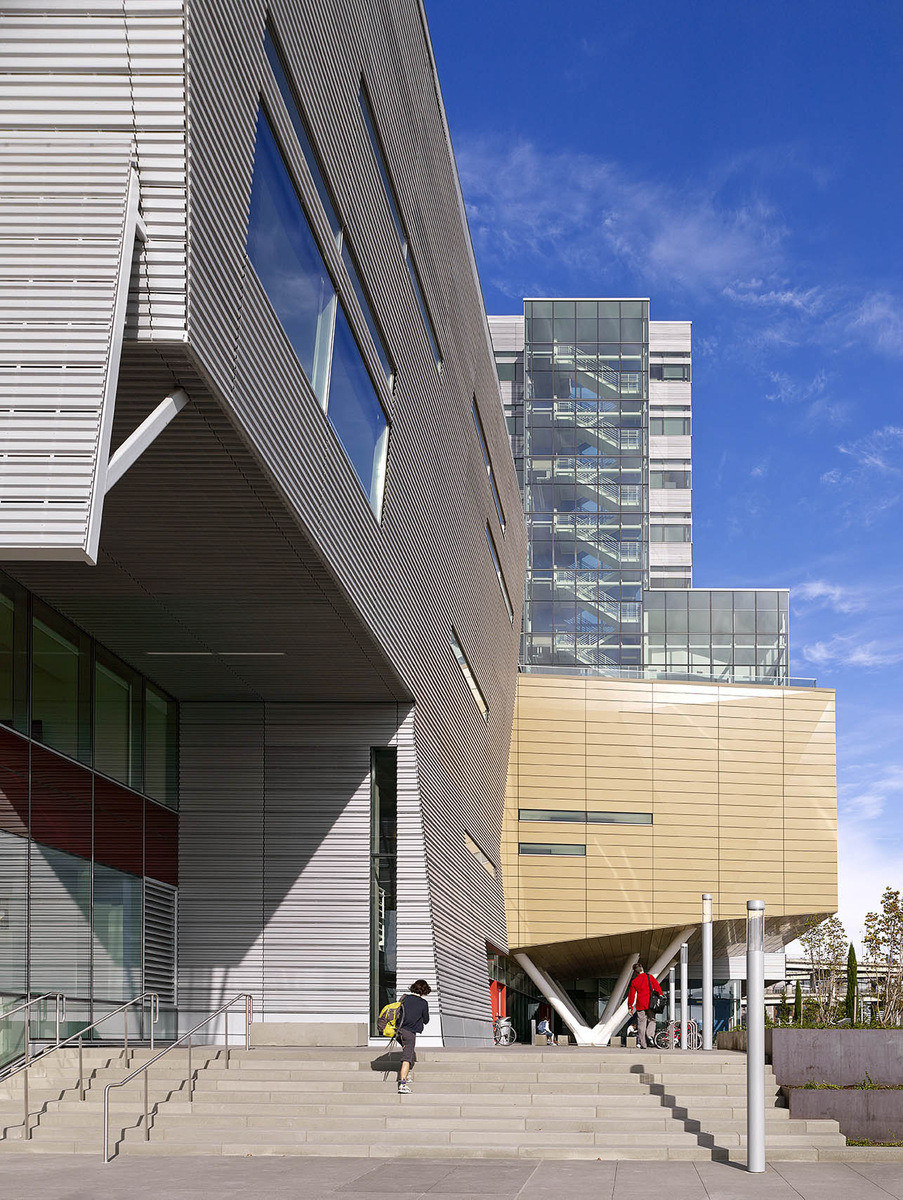 Collaborative Life Sciences Building - Education Snapshots
