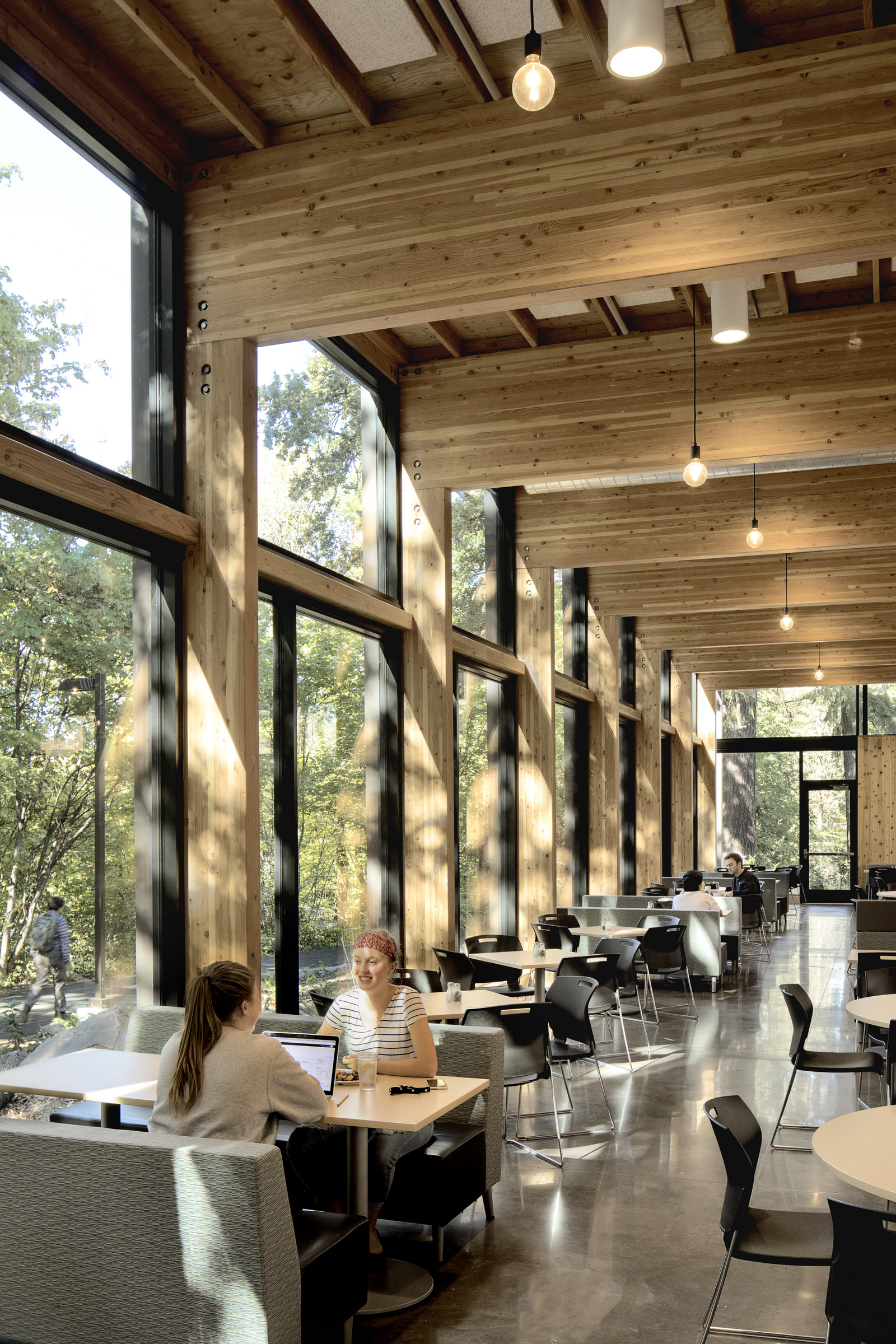 George Fox University - Canyon Commons Dining Hall - Education Snapshots