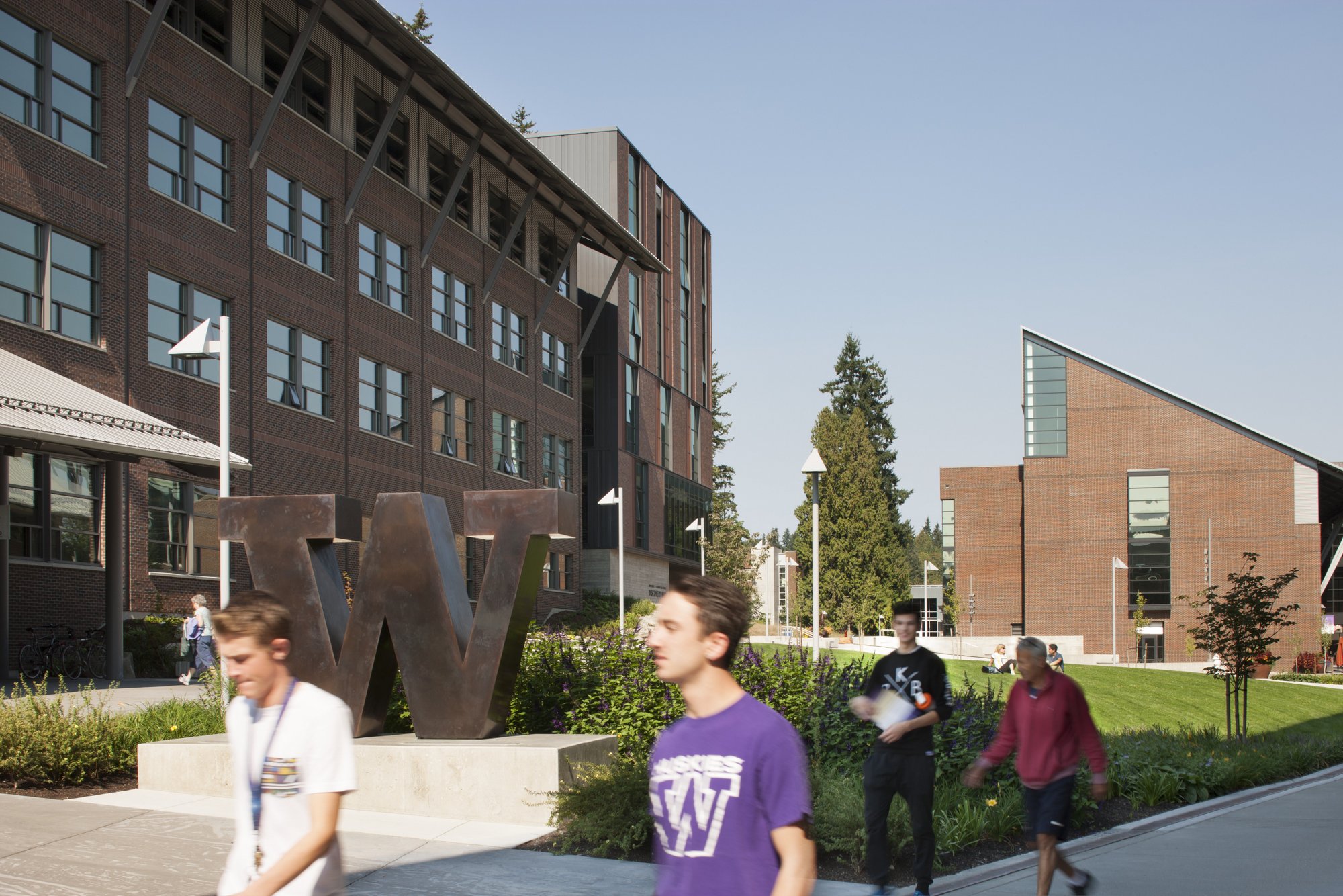 University of Washington Bothell - Discovery Hall - Education Snapshots