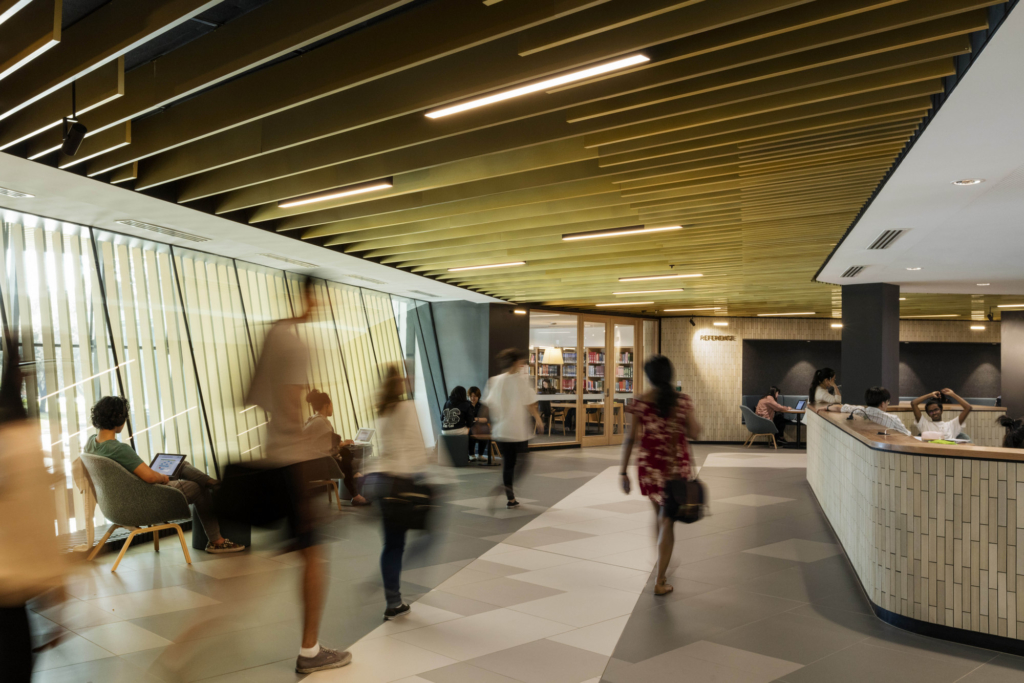 Monash University Clayton Campus - Sir Louis Matheson Library ...