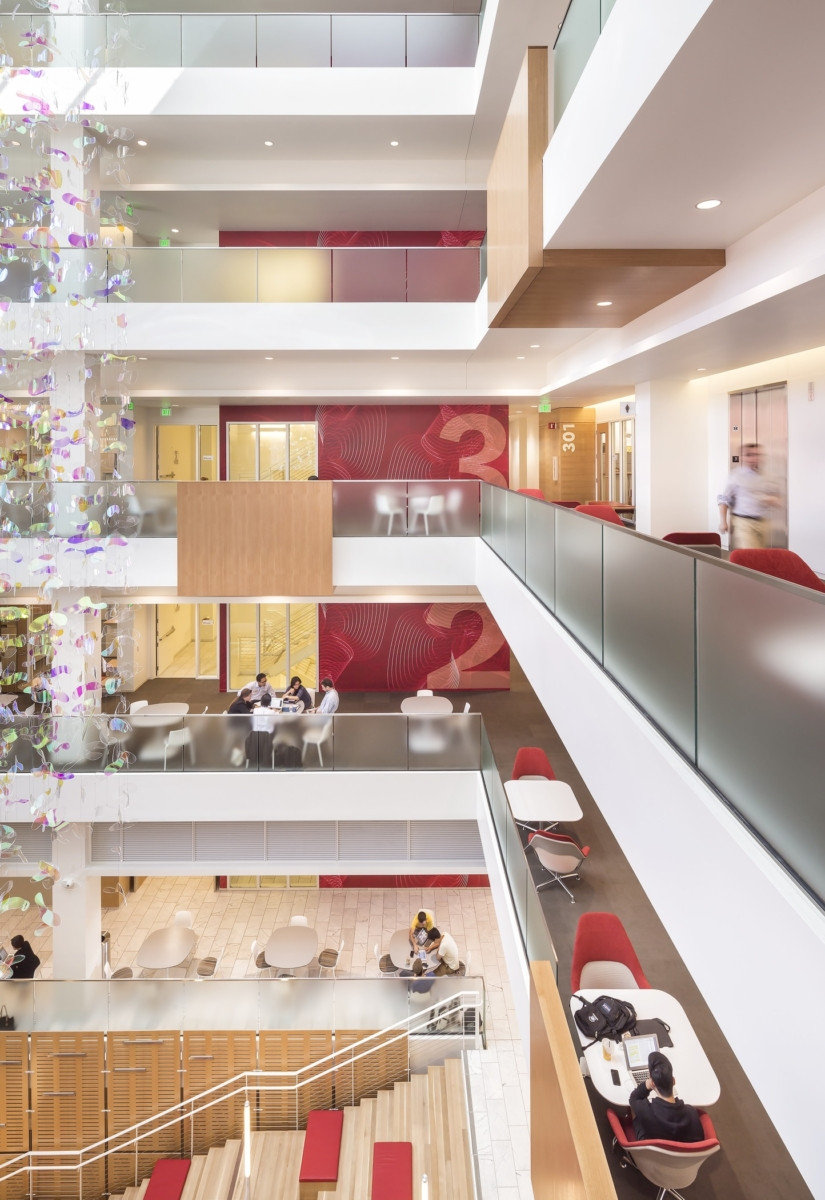 University of Southern California - Dr. Verna and Peter Dauterive Hall - Education Snapshots