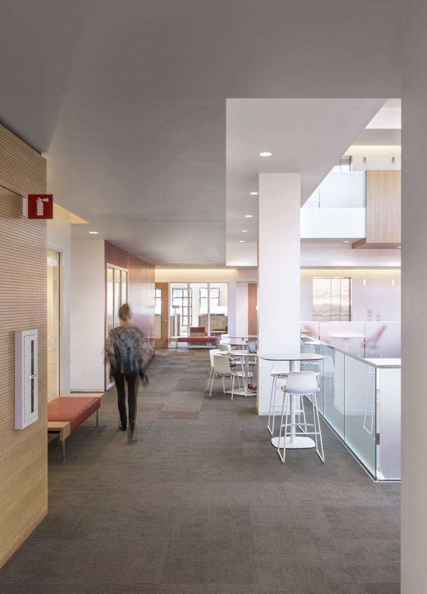 University of Southern California - Dr. Verna and Peter Dauterive Hall - Education Snapshots