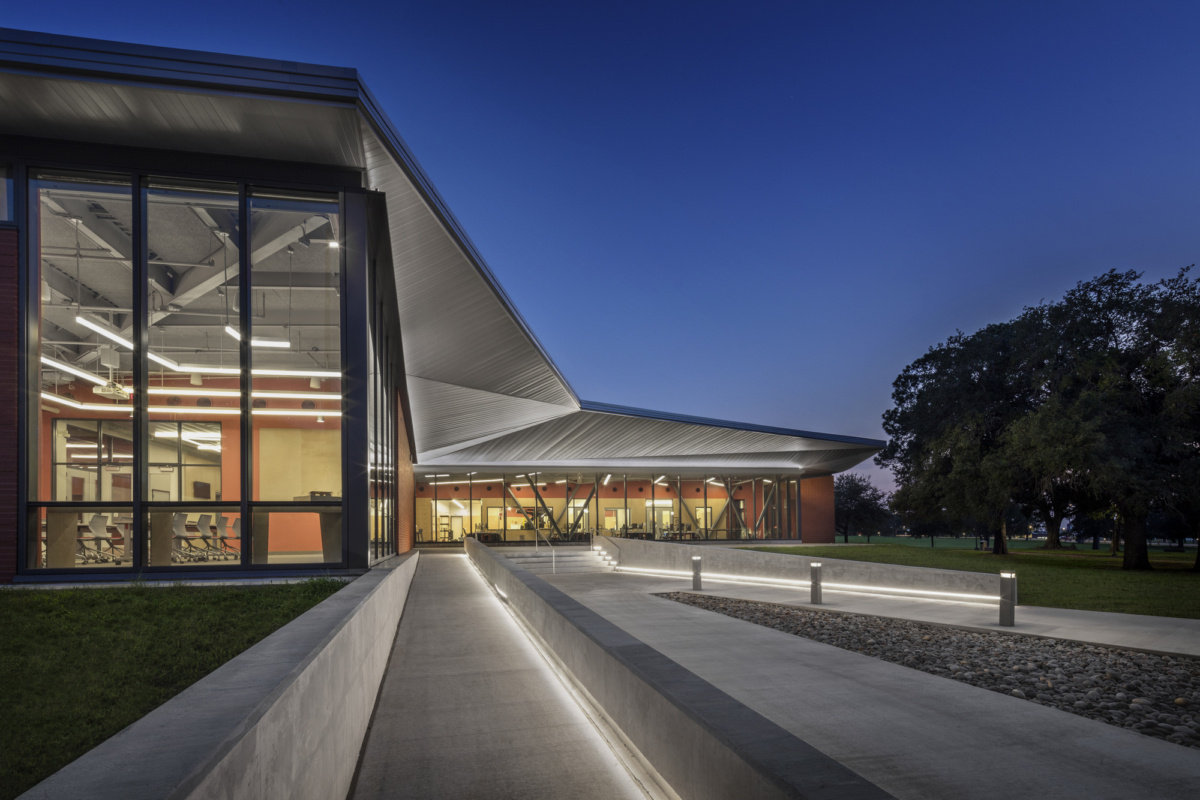 Prairie View A&M University - Fabrication Center - Education Snapshots