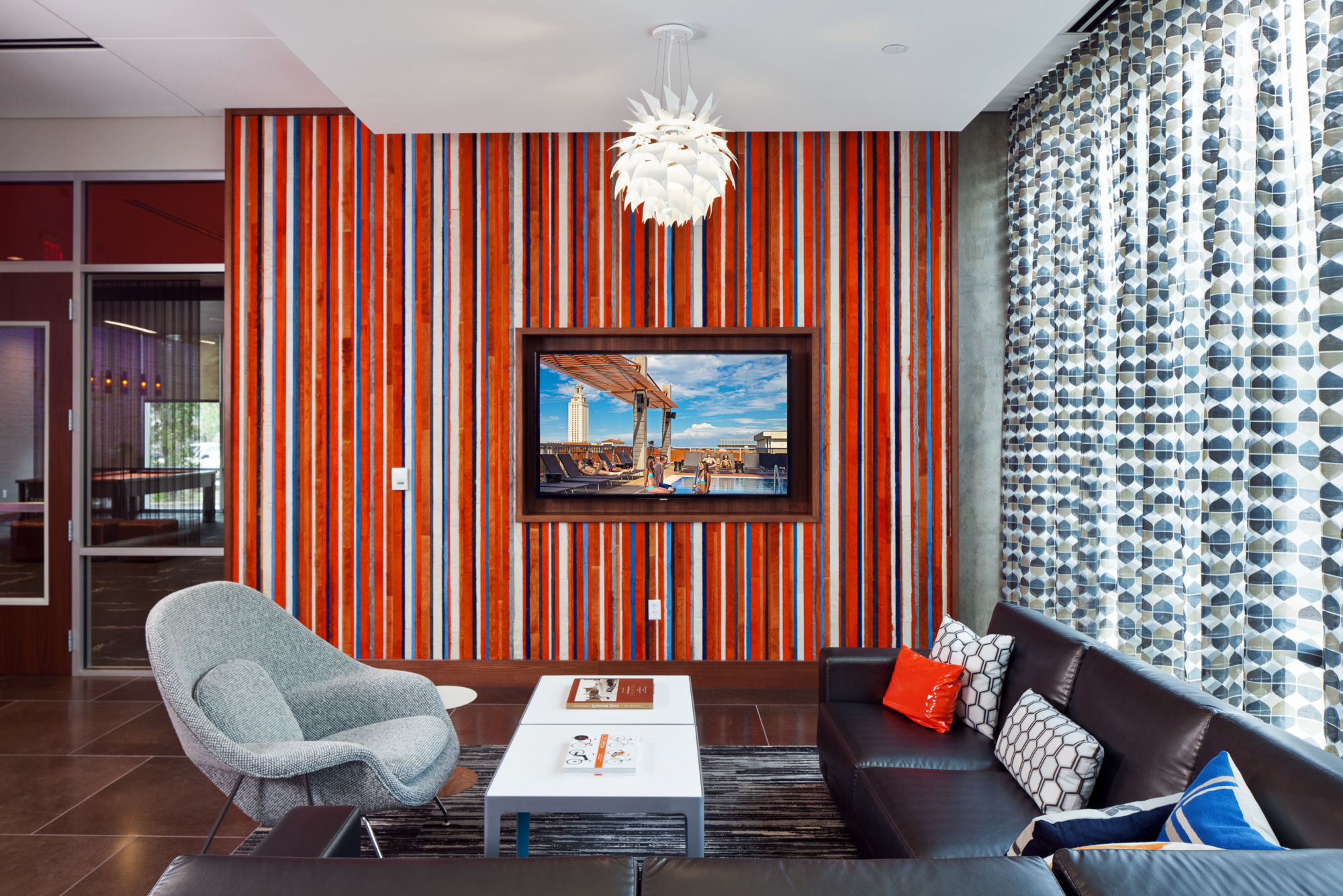 University of Texas - The Callaway House Austin - Education Snapshots