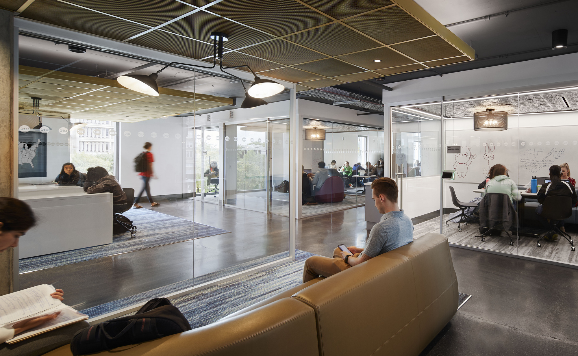 University of Illinois at Chicago - Academic and Residential Complex ...