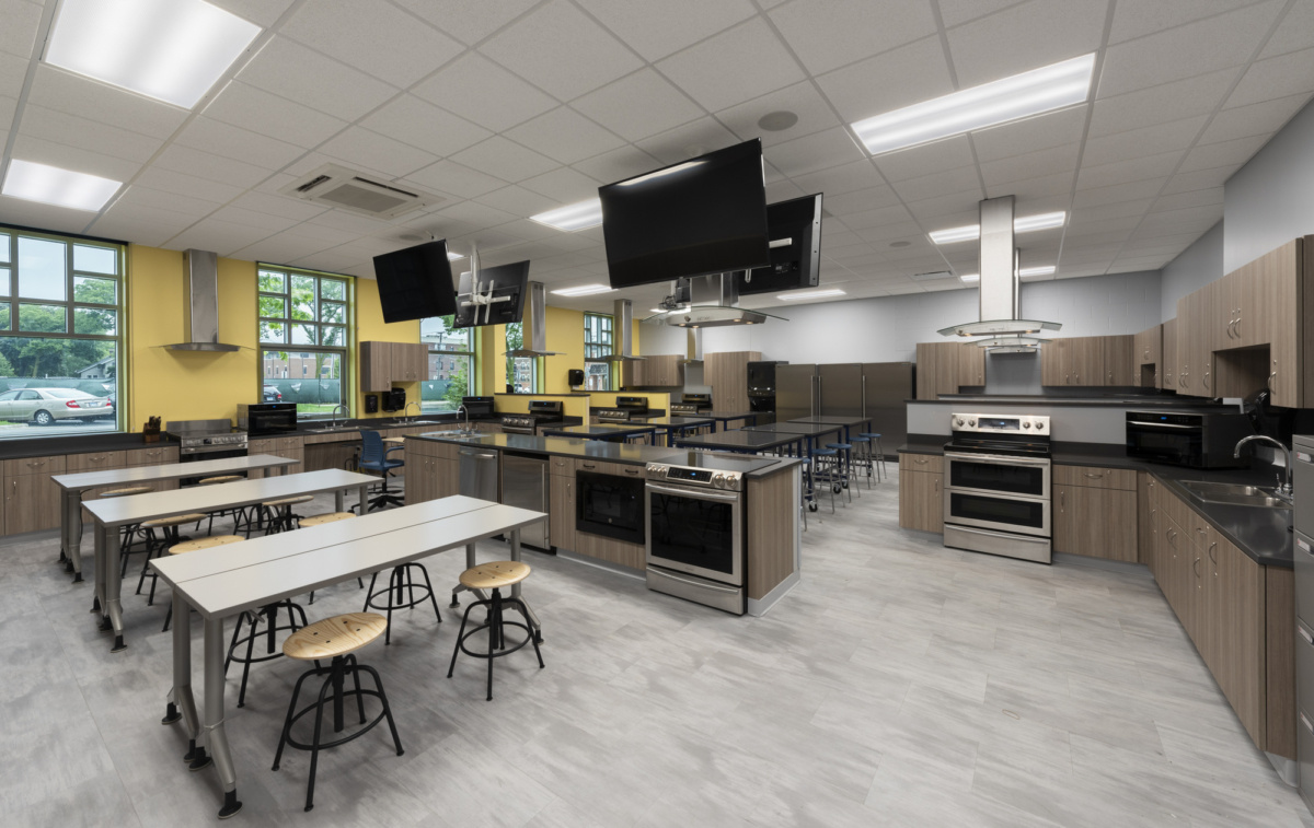 Hinsdale Middle School - Education Snapshots