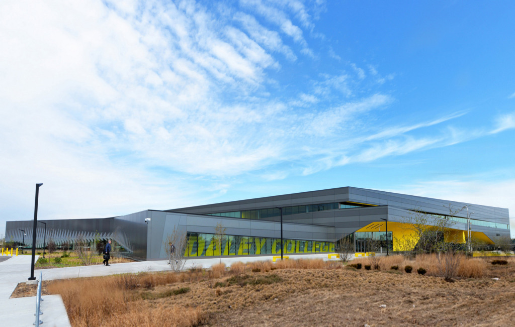 Richard J. Daley College - Manufacturing, Technology and Engineering ...