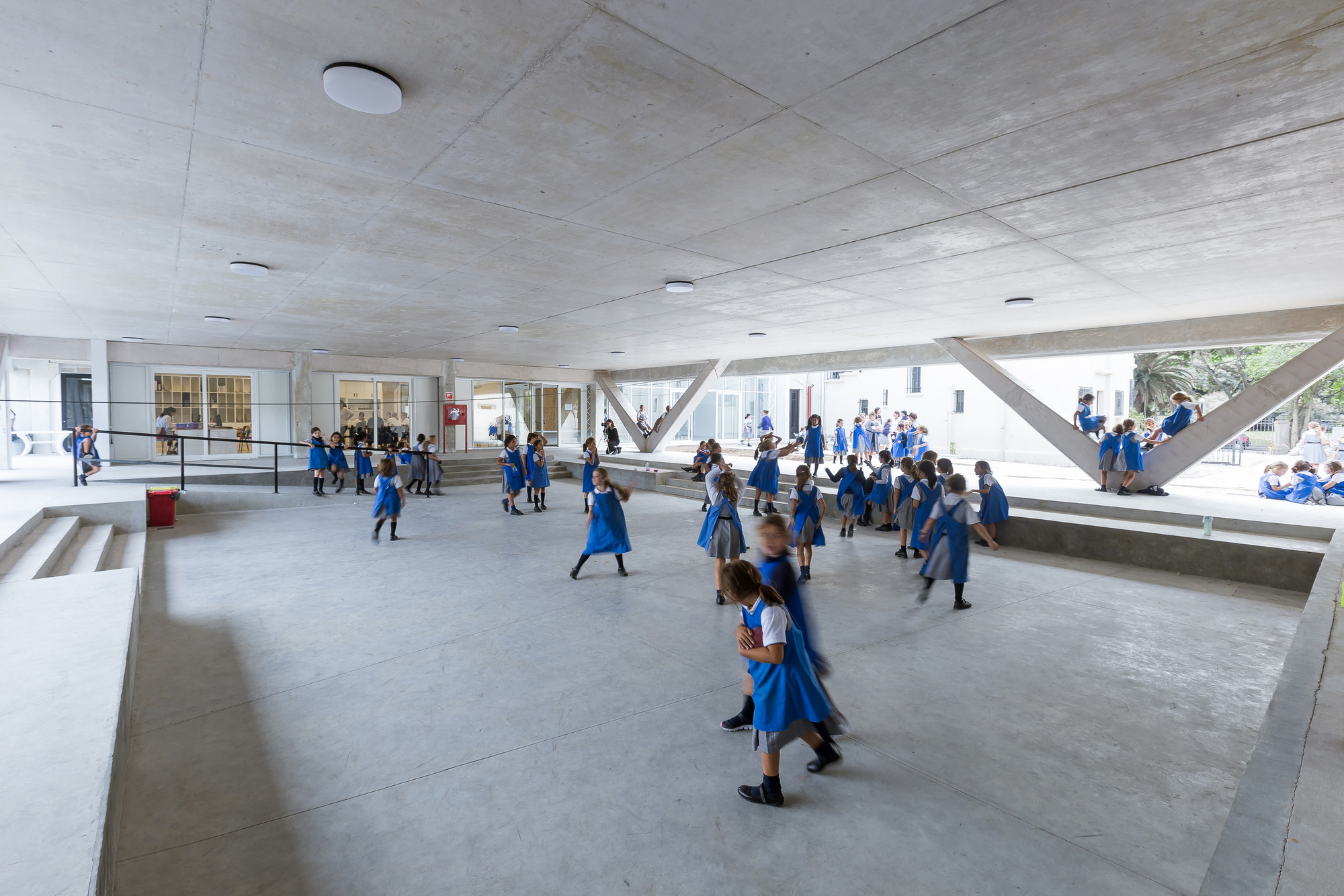 Los Pilares School - Education Snapshots