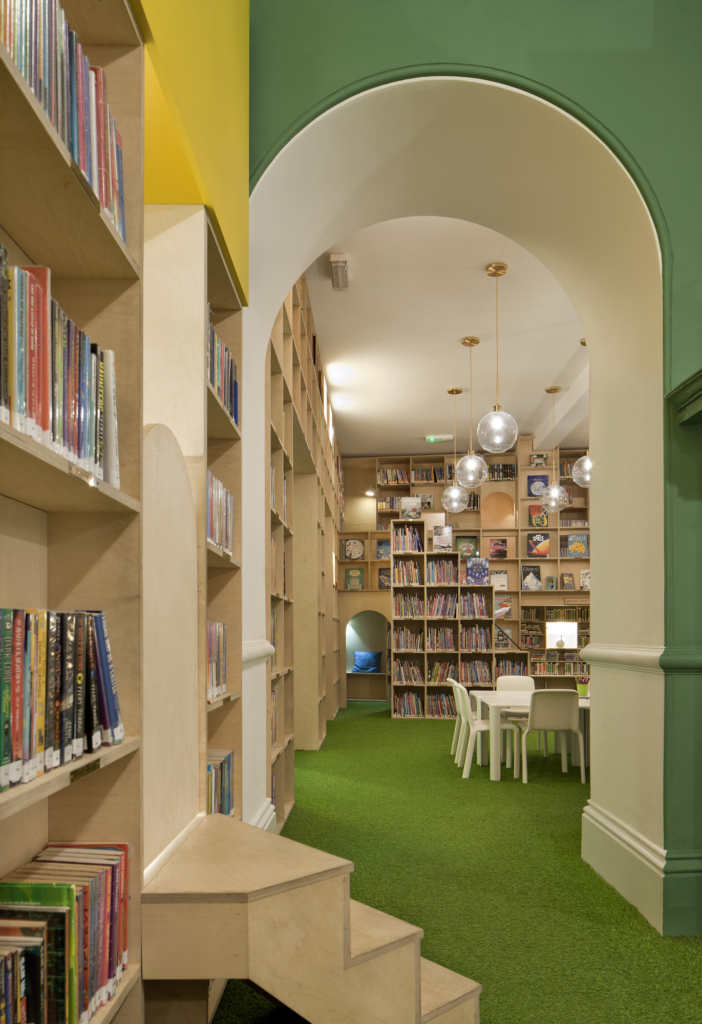 The Children's Library at the Guille-Allès Library - Education Snapshots