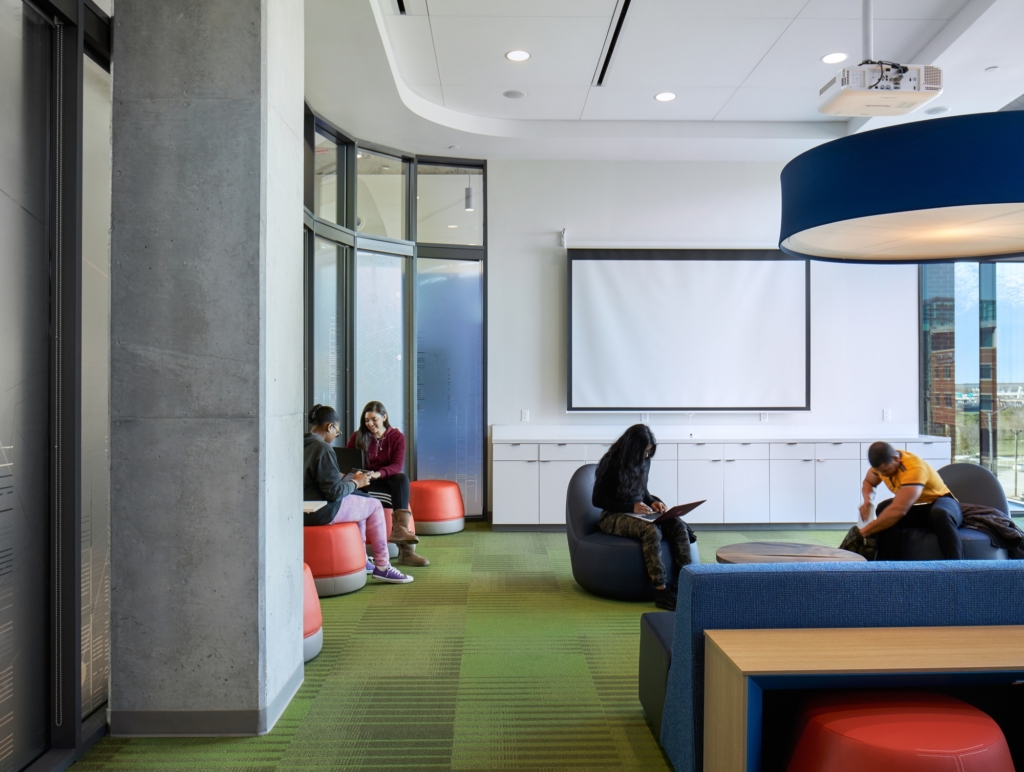 University of Houston-Downtown - Sciences and Technology Building ...