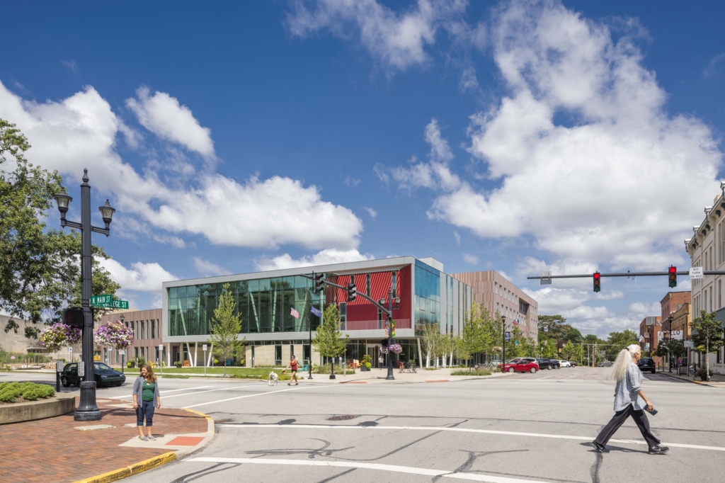 Oberlin College - Peter B. Lewis Gateway Center - Education Snapshots