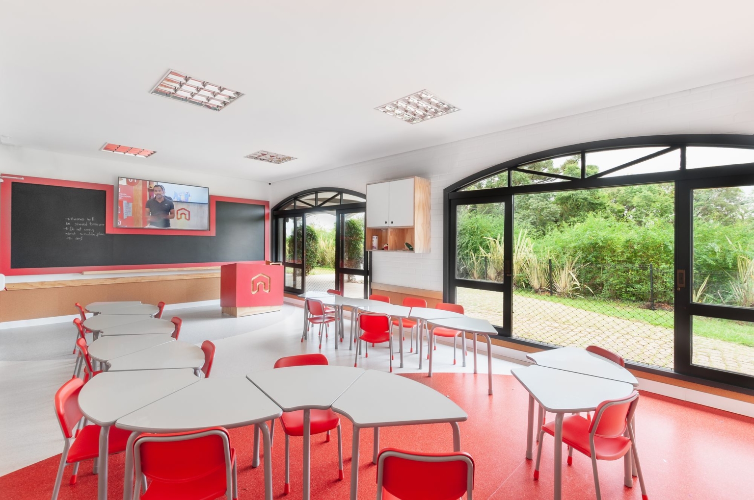 Red House International School Curitiba - Education Snapshots