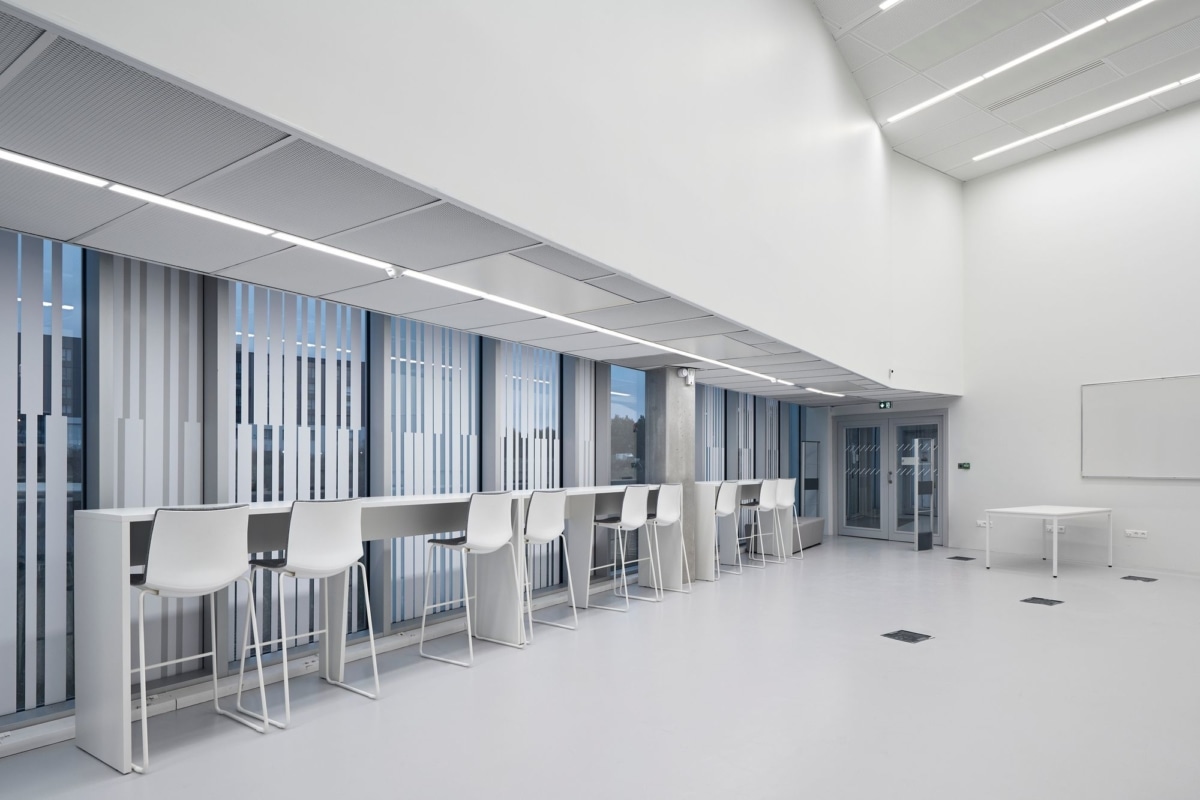Université Polytechnique des Hauts-de-France - Institut des Mobilités ...