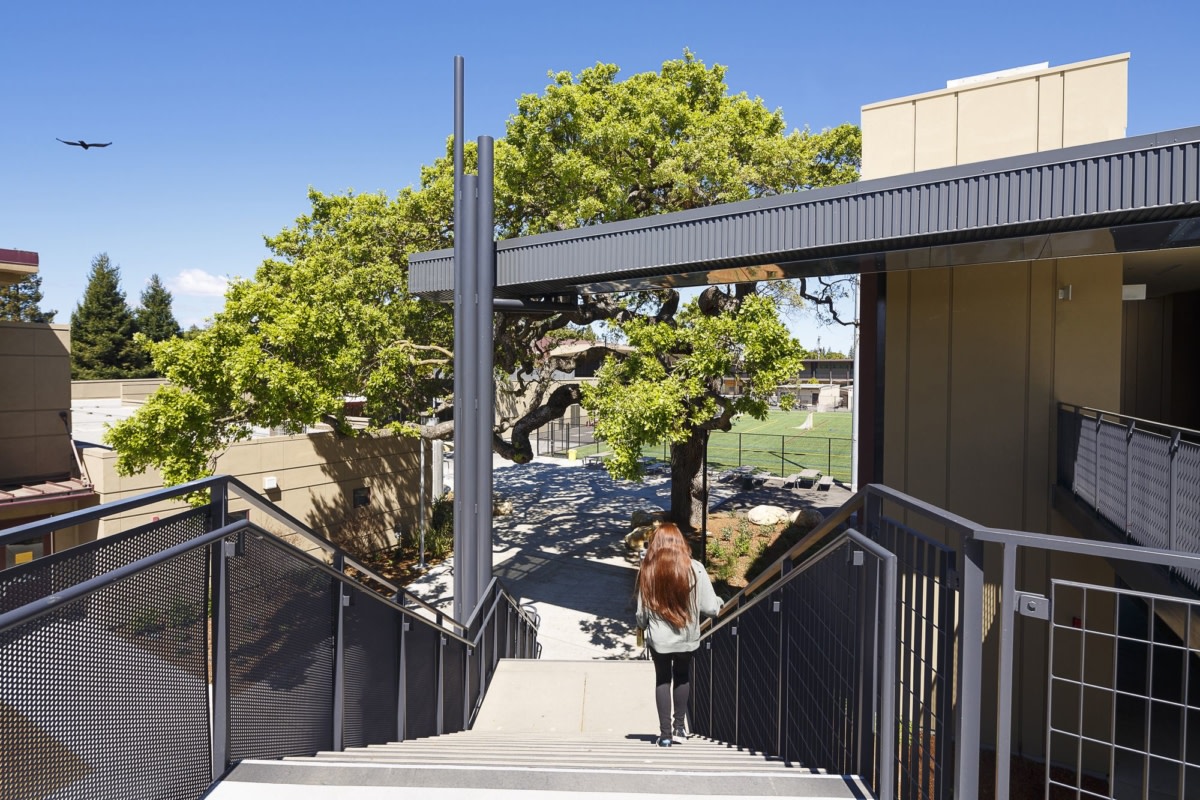 Menlo-Atherton High School STEM Building - Education Snapshots