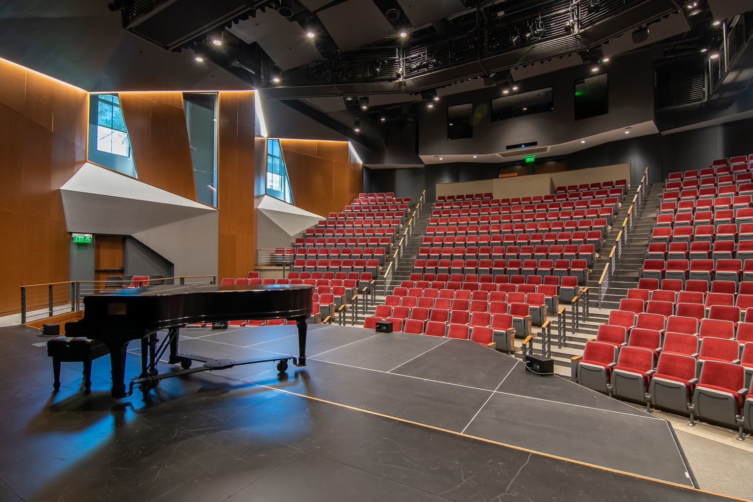 Frederick Gunn School - Thomas S. Perakos Arts & Community Center ...