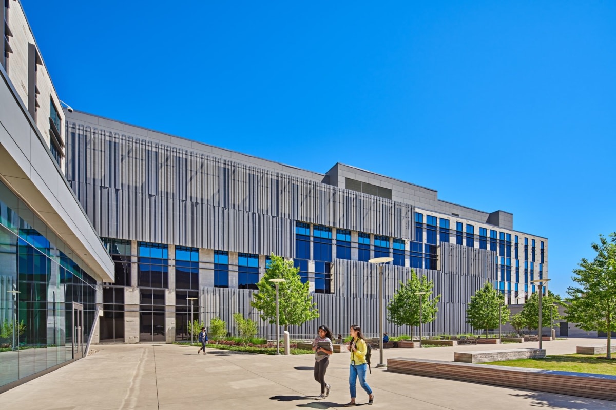 University of Texas at Dallas - Sciences Building - Education Snapshots