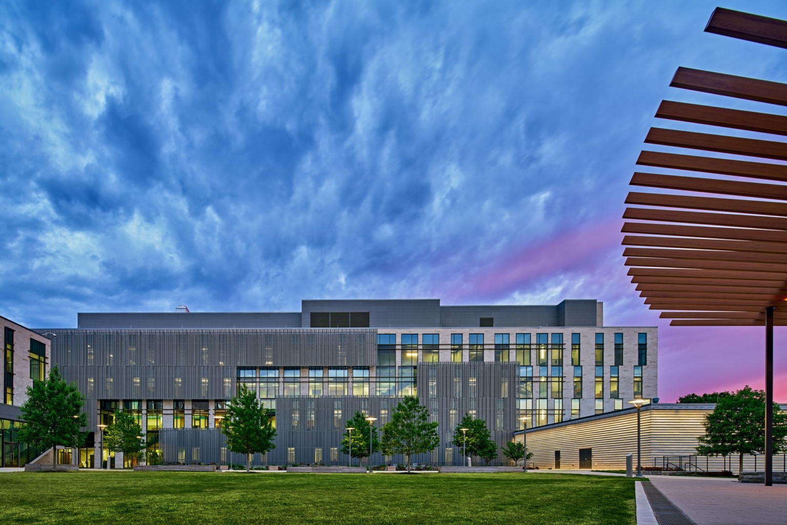 University of Texas at Dallas - Sciences Building - Education Snapshots