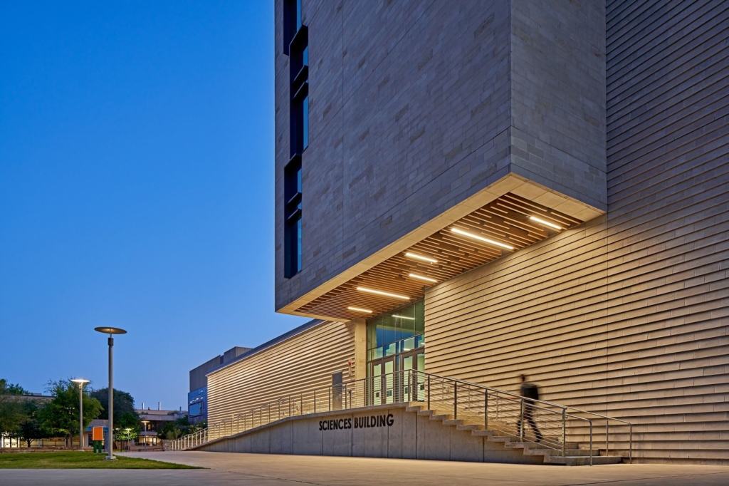 University of Texas at Dallas - Sciences Building - Education Snapshots
