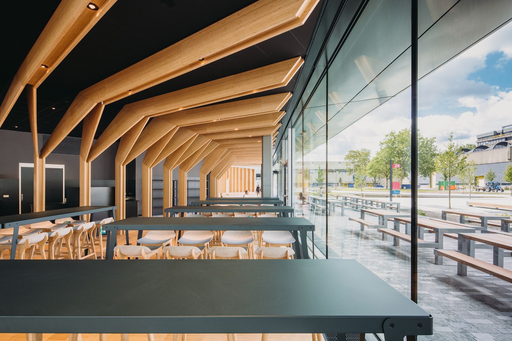 TU Delft - Echo Energy-Generating Interfaculty Teaching Building ...