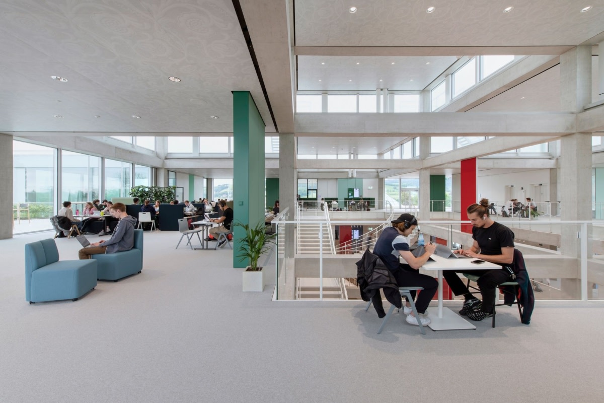University of St. Gallen - SQUARE Learning Centre - Education Snapshots