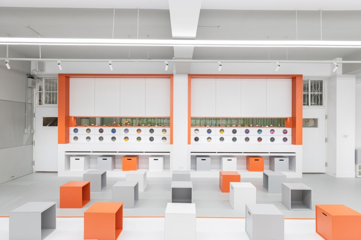 Wan Fang High School - Bricks Lab - Education Snapshots