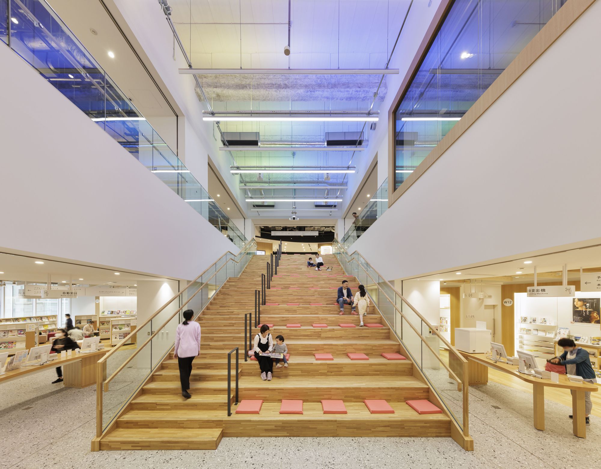 Toyohashi City Library - Education Snapshots