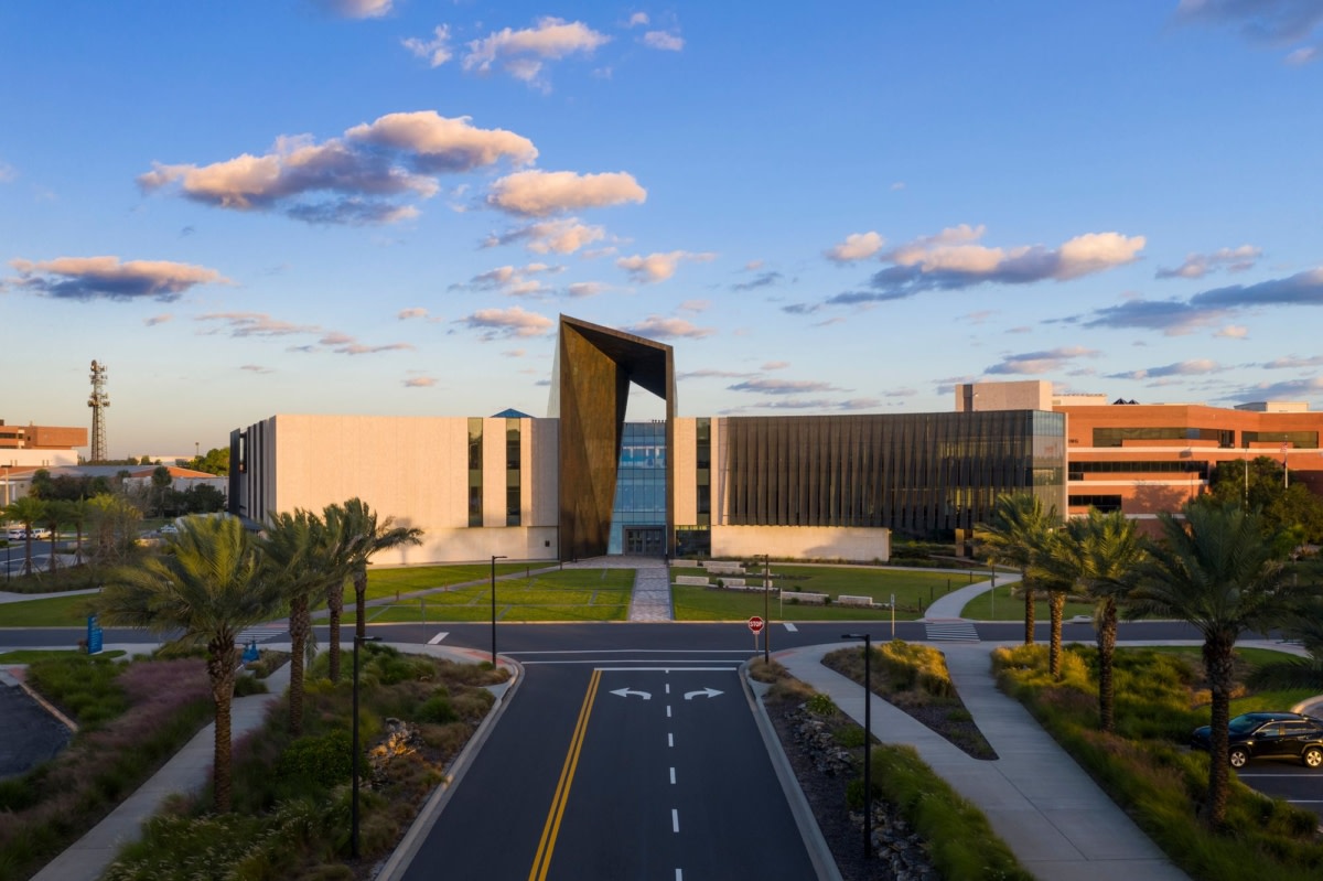 Daytona State College - L. Gale Lemerand Student Center - Education Snapshots