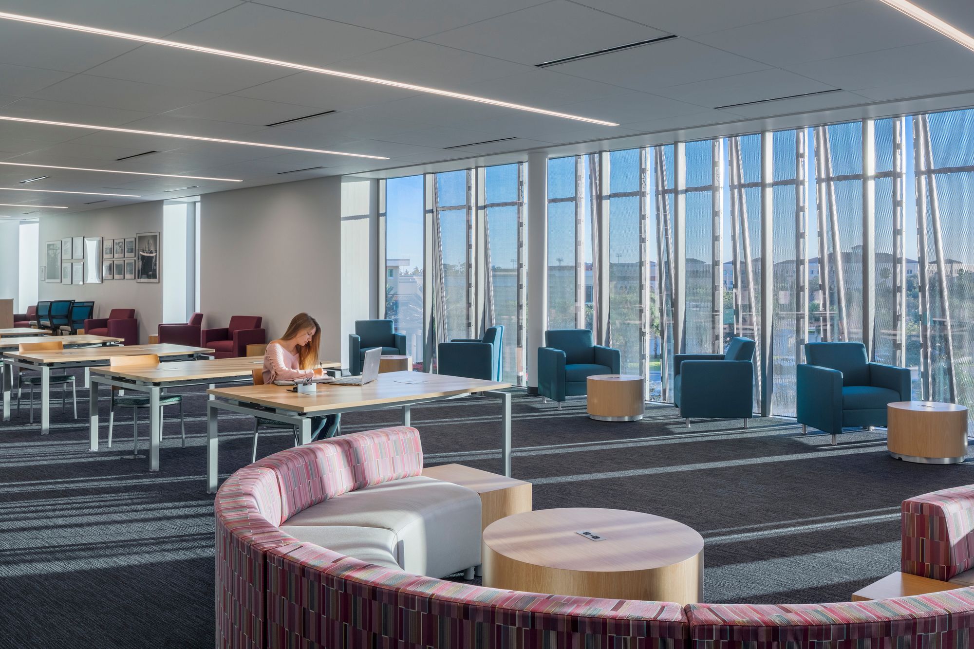 Daytona State College - L. Gale Lemerand Student Center - Education Snapshots