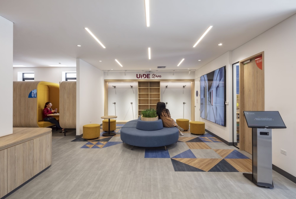 International University of Ecuador (UIDE) - Education Snapshots