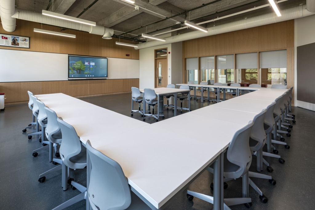 Koc School - New High School Building - Education Snapshots