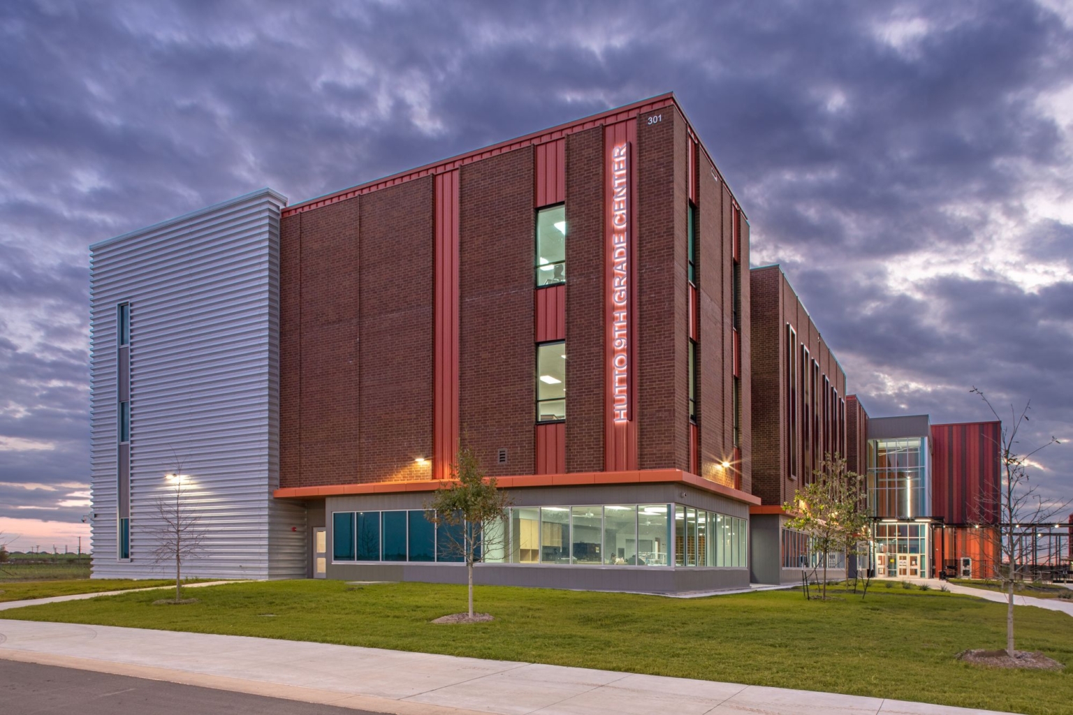 Hutto 9th Grade Center - Education Snapshots