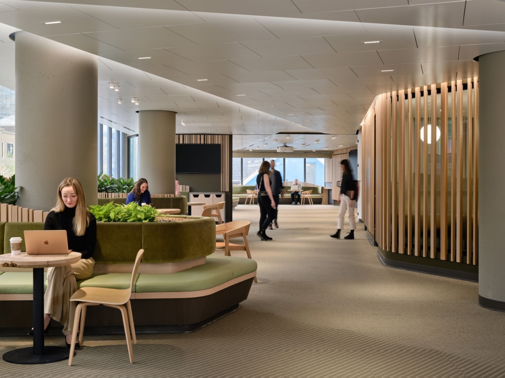 University of Toronto - Experiential Learning Commons - Education Snapshots