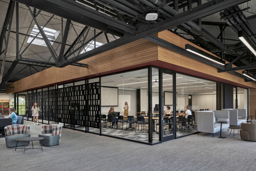 Western Kentucky University - The Commons at Helm Library - Education ...