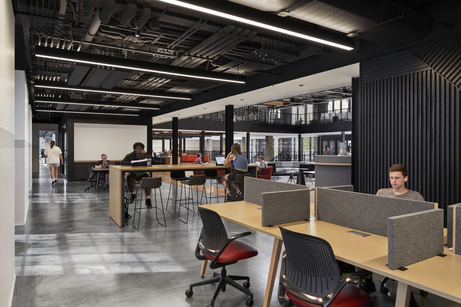 Western Kentucky University - The Commons at Helm Library - Education Snapshots