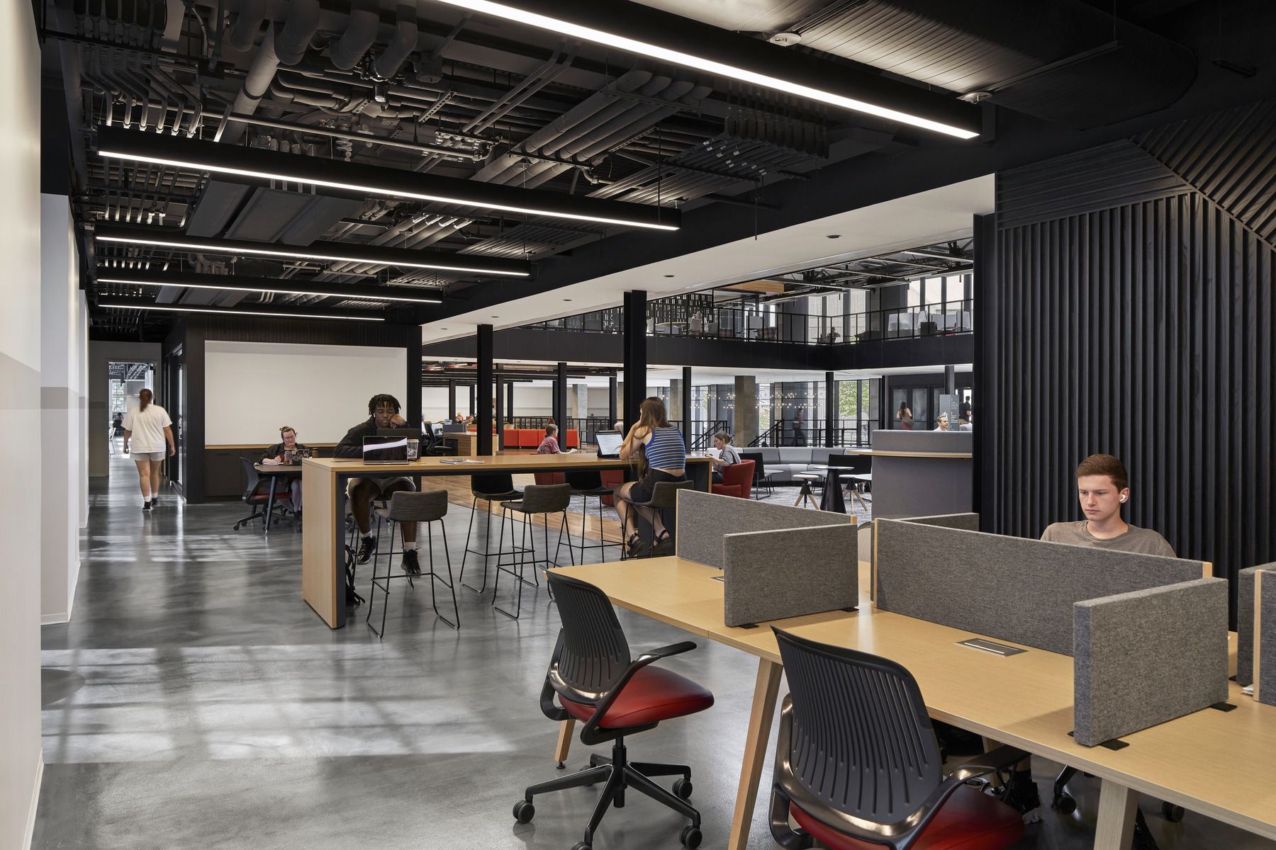 Western Kentucky University - The Commons at Helm Library - Education Snapshots