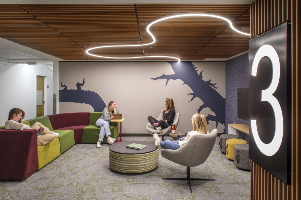 University of Texas at Austin - Kinsolving Dormitory Student Lounges ...