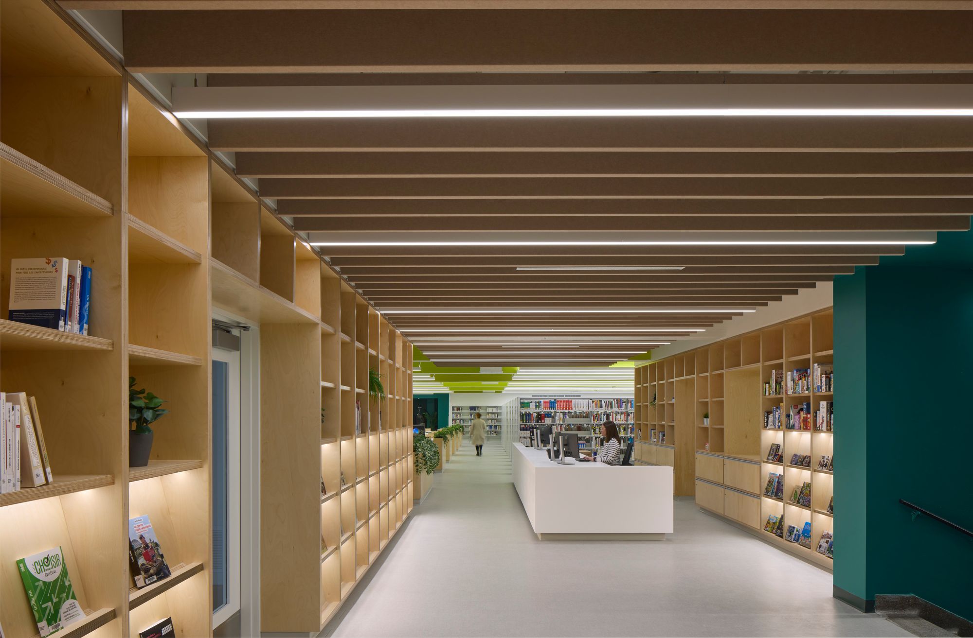 Saint-Jean-sur-Richelieu College Library - Education Snapshots