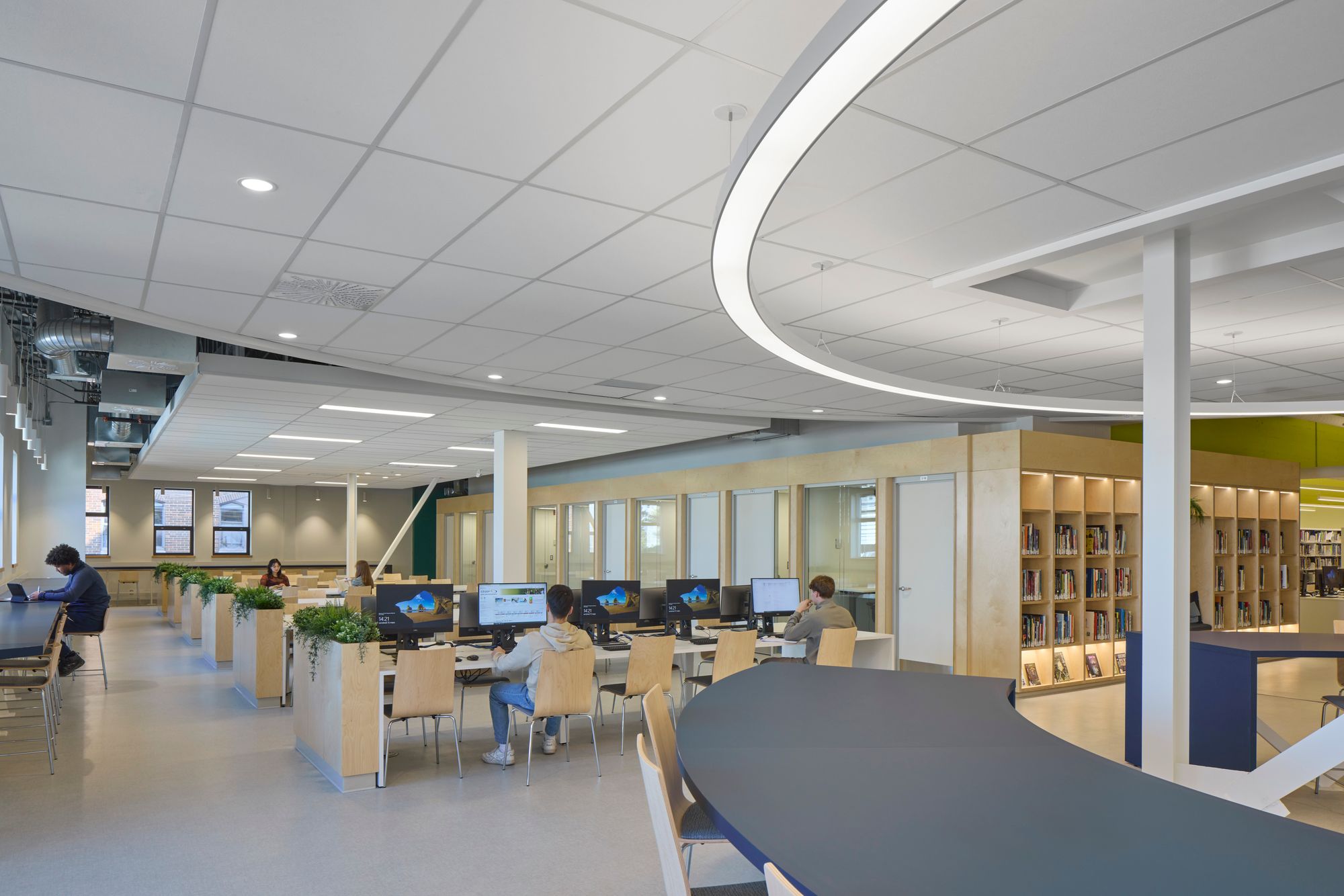 Saint-Jean-sur-Richelieu College Library - Education Snapshots