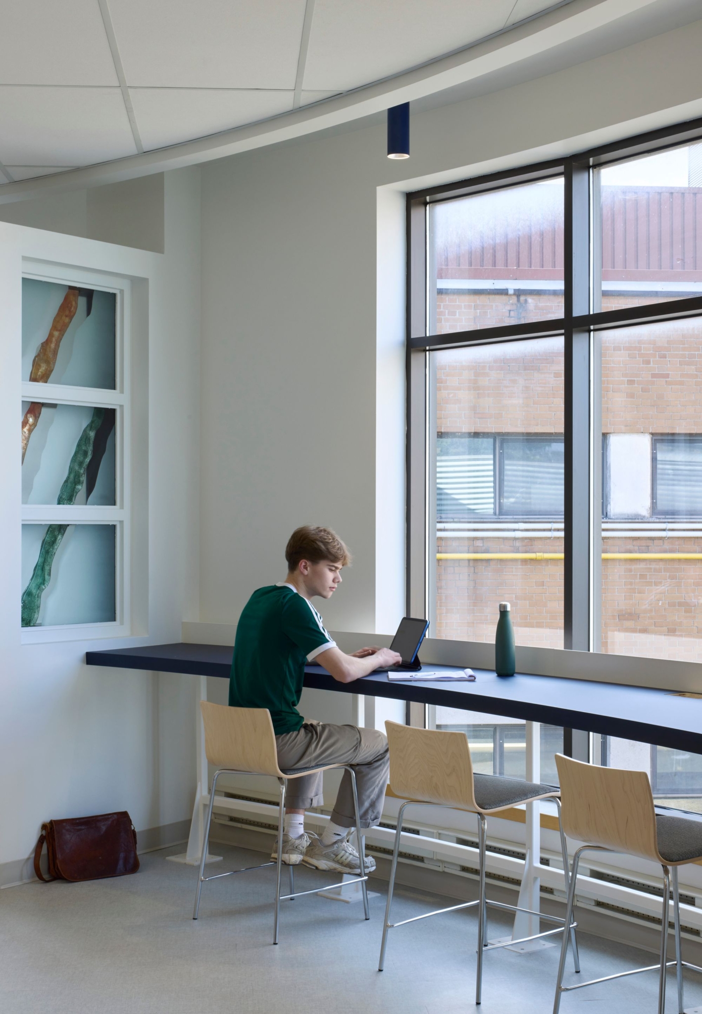 Saint-Jean-sur-Richelieu College Library - Education Snapshots