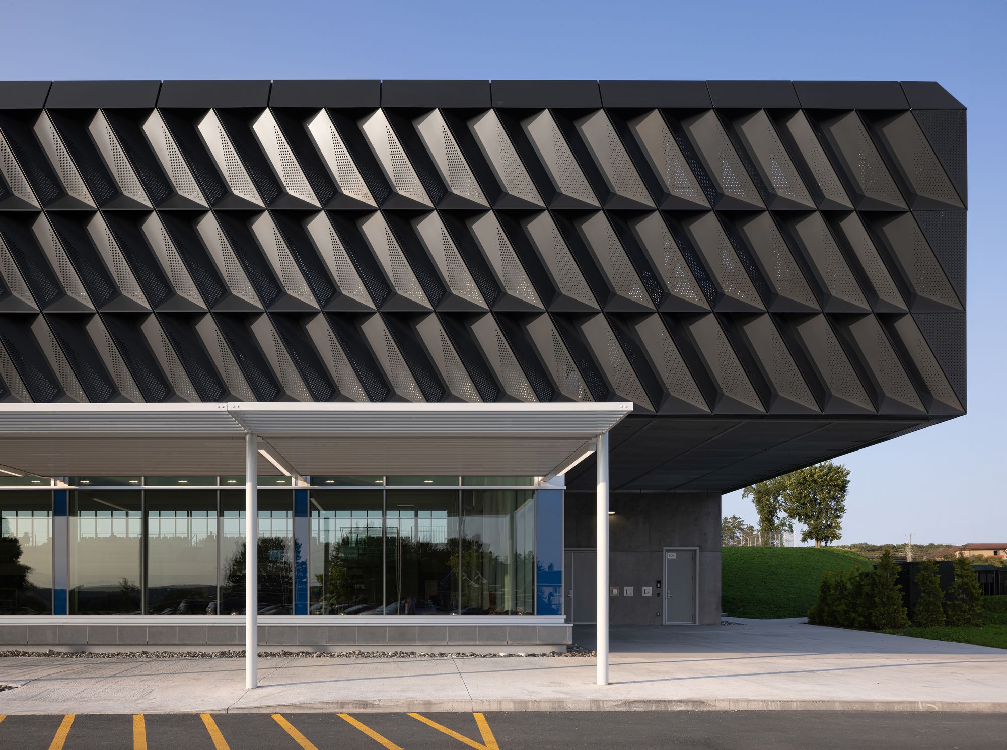 Saint-Georges Multisport Complex - Education Snapshots