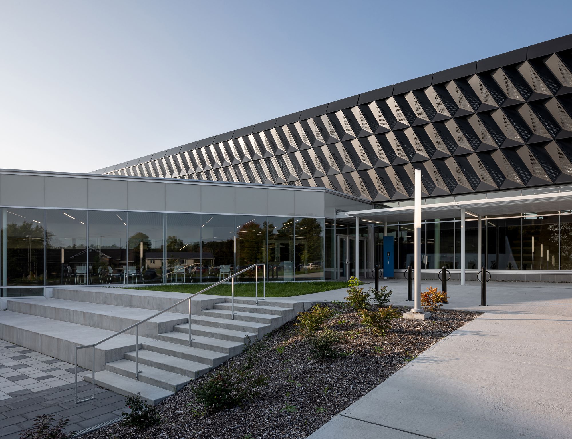 Saint-Georges Multisport Complex - Education Snapshots