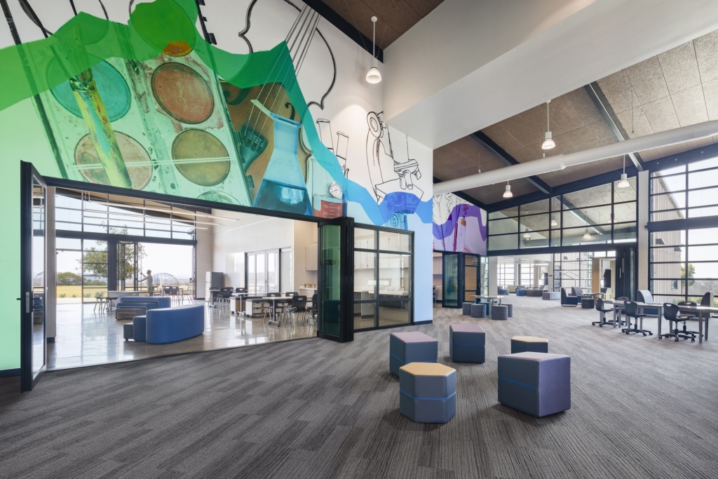 Del Mar Heights School - Education Snapshots