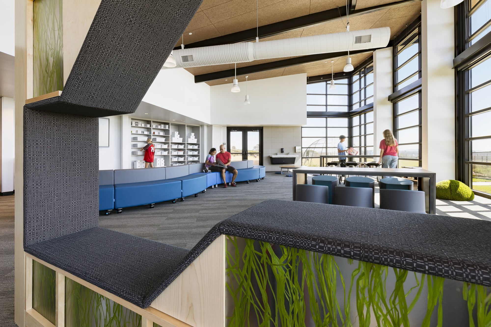 Del Mar Heights School - Education Snapshots