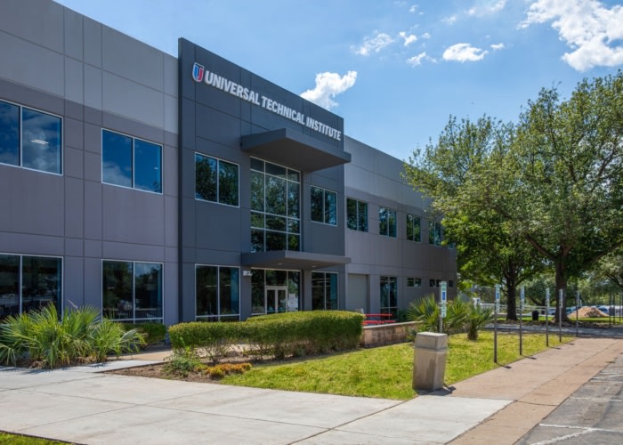 Austin Universal Technical Institute - Teaching Lab and Automotive ...