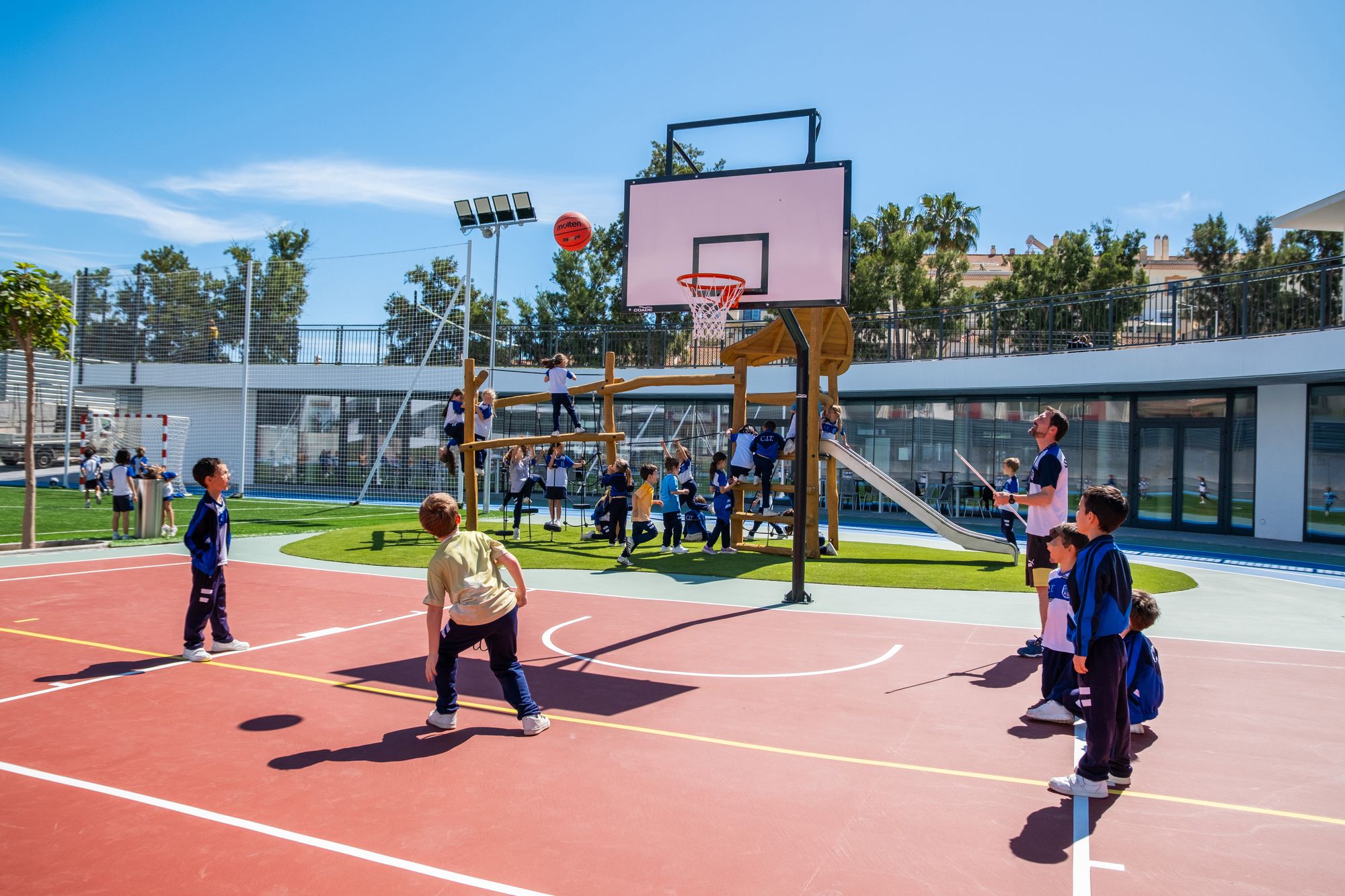 Colegio Internacional de Torrequebrada PLAZA - Education Snapshots