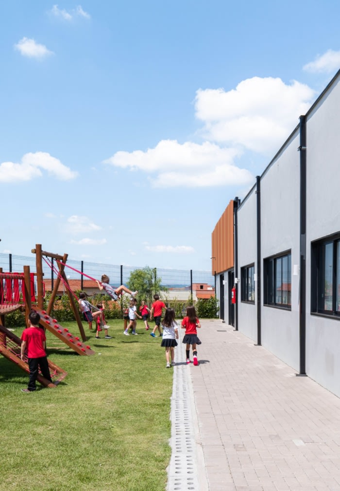 Red House International School Indaiatuba - Education Snapshots